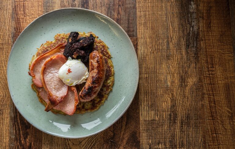 Comment faire un œuf poché parfait : la méthode infaillible des chefs